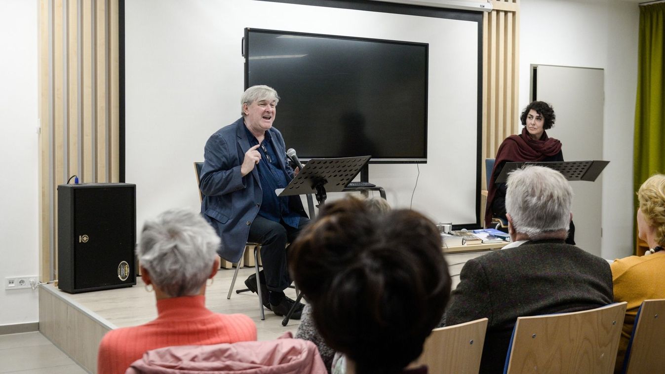 Verses regényt, zeneműveket mutatott be Závada Pál és Rajk Judit Hatvanban