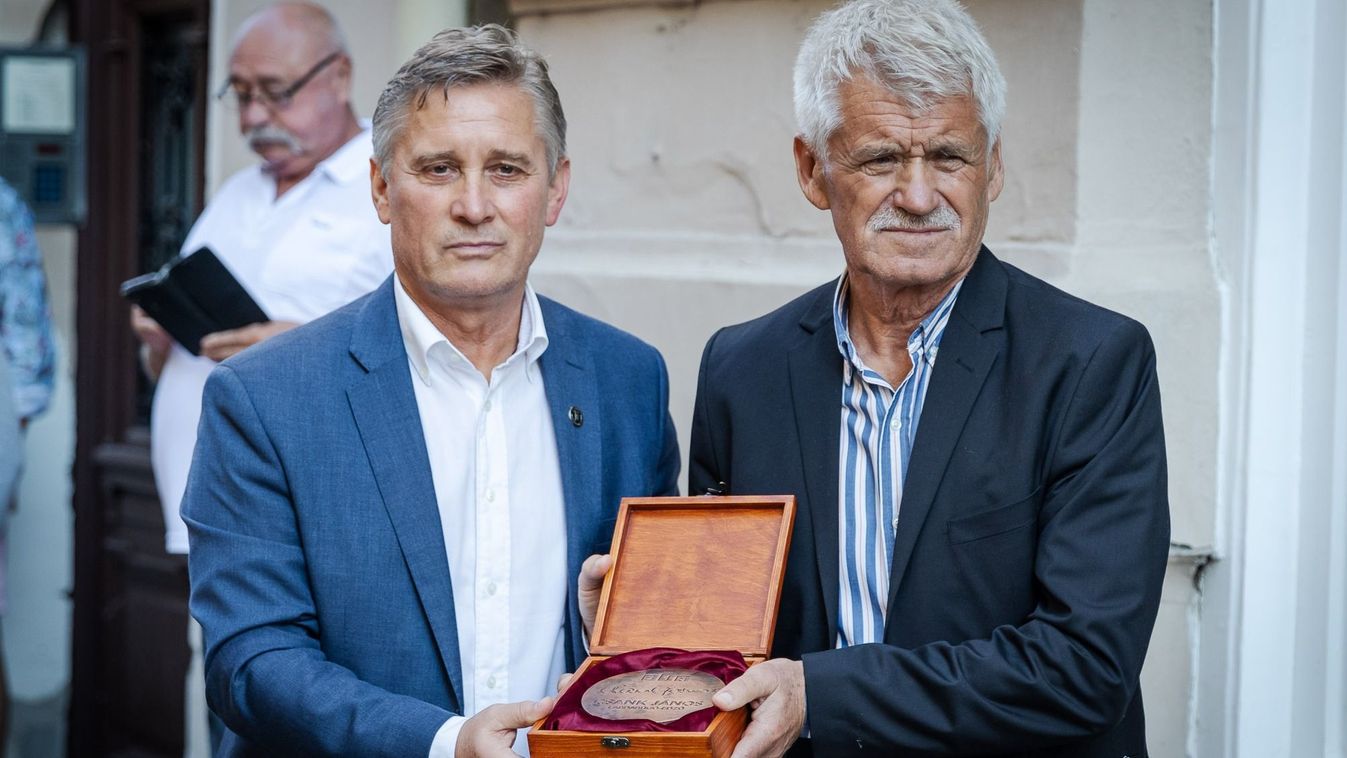 A csillagok közé került Csank János egri mesteredző + fotók