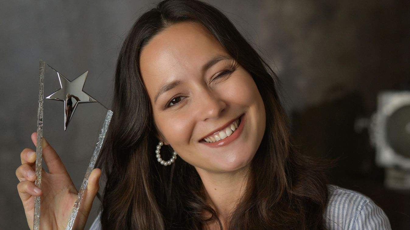 Anyaszerepben az egri kötődésű színésznő, Bánovits Vivianne