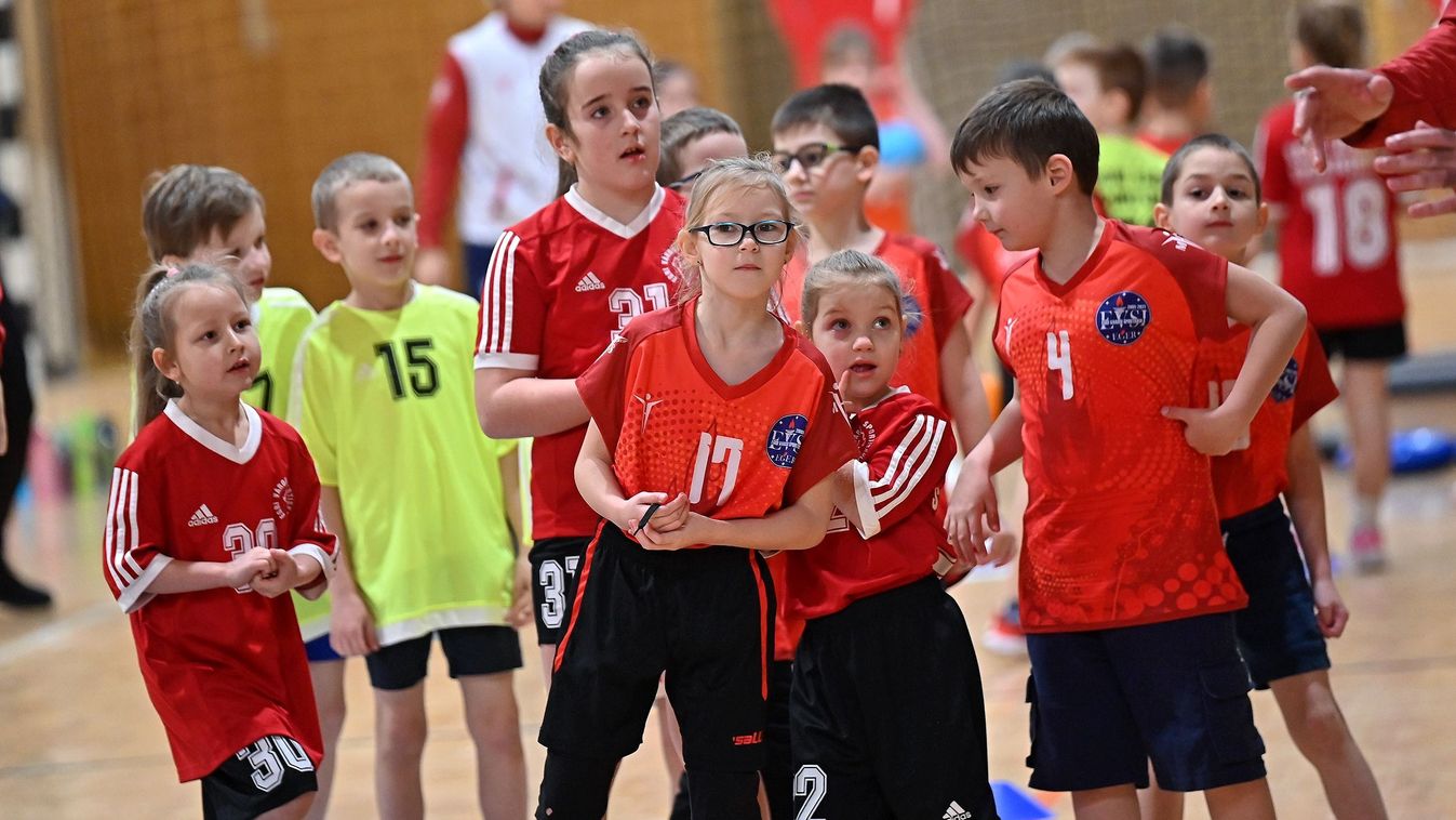 EVSI Kézilabda Kavalkád: bemutatkoztak a korosztályok