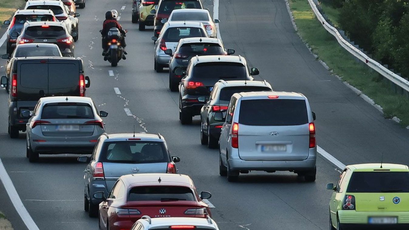 Az M3-as autópálya elesett! Több kilométeres a torlódás