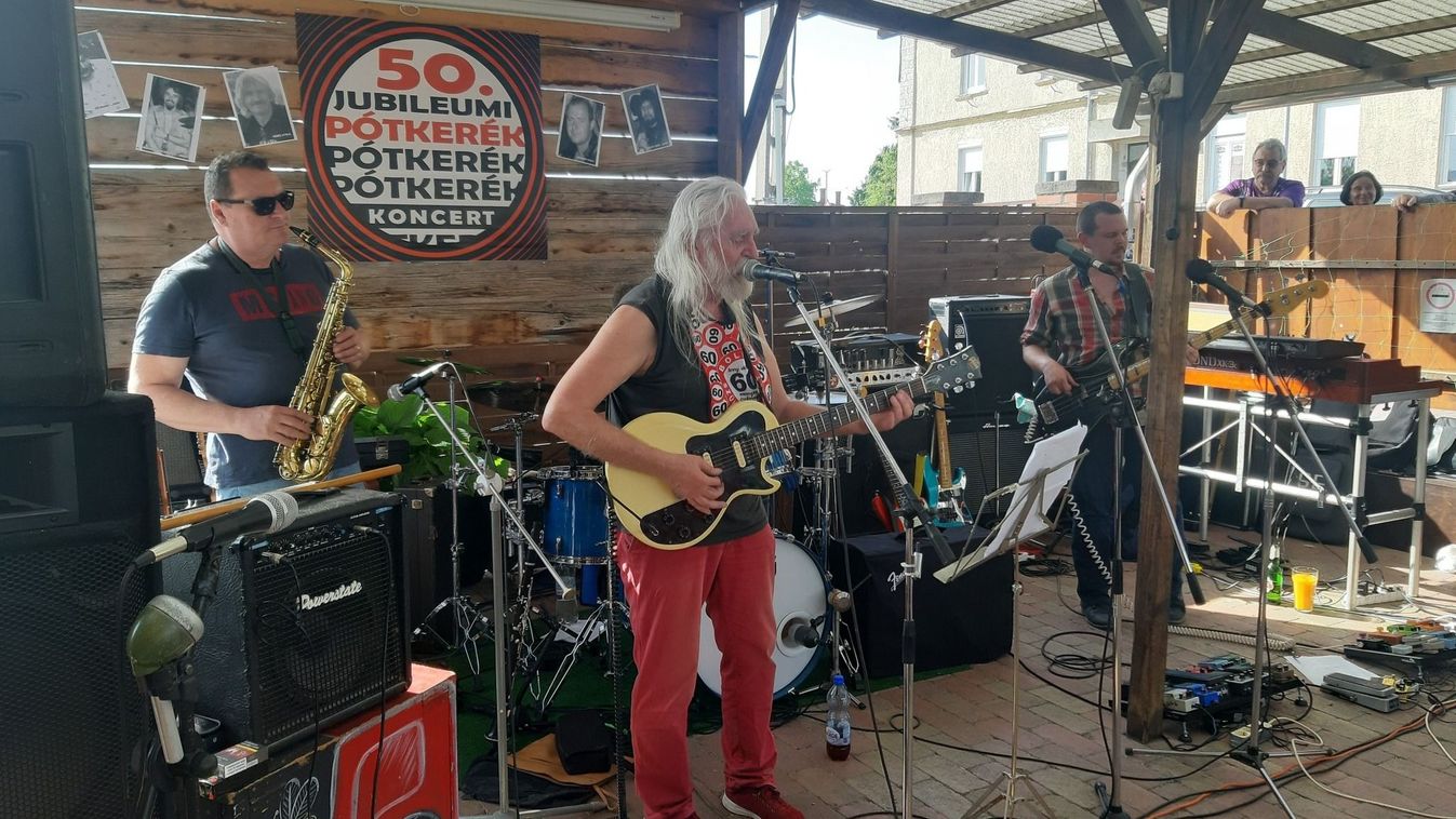 Sorompó Rock Café egyszerű büféként kezdte, ma már legenda