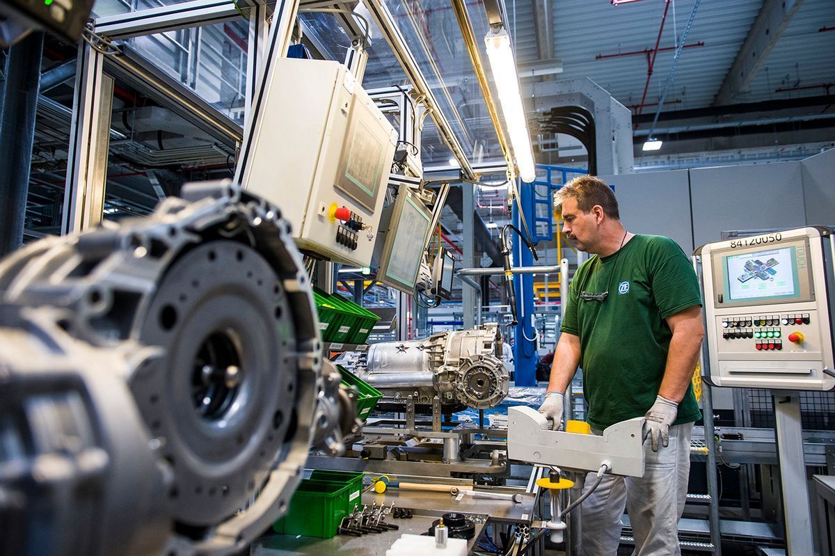 A ZF Hungária Kft-be Saarbrückenből hoznának gyártást, a németek ...