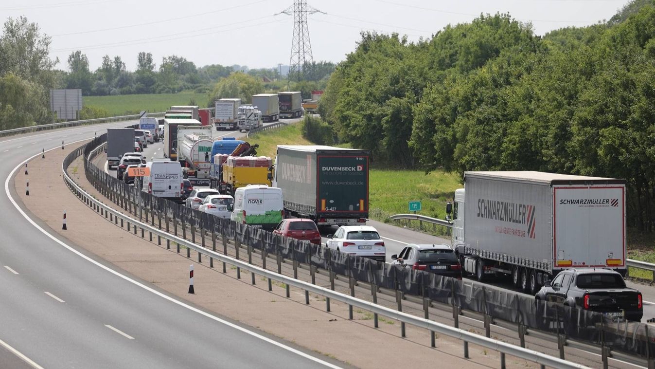 M3-as autópálya forgalmi helyzet: dugó, torlódás, gyorsítósáv