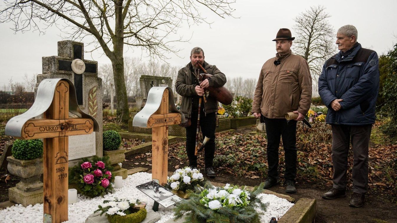 Újraavatták Gyurkó Pál felújított síremlékét Hatvanban