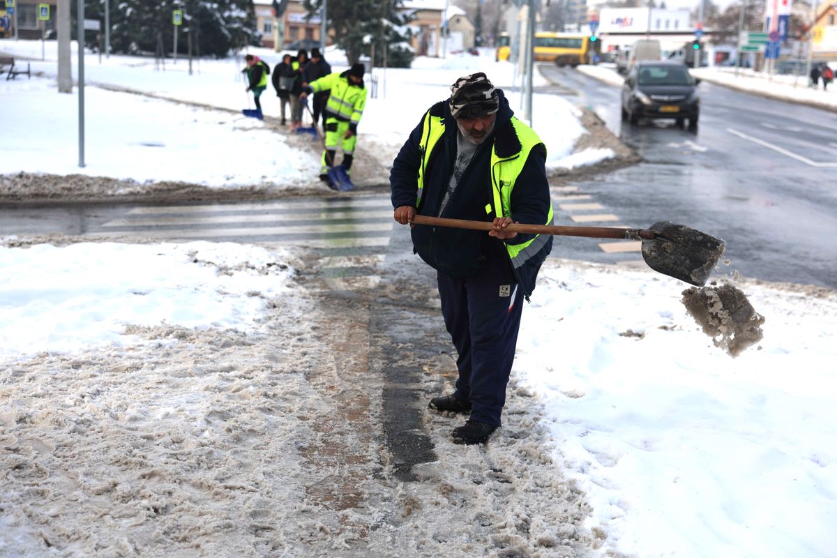 Az időjárás ónos eső formájában is veszélyt jelenthet