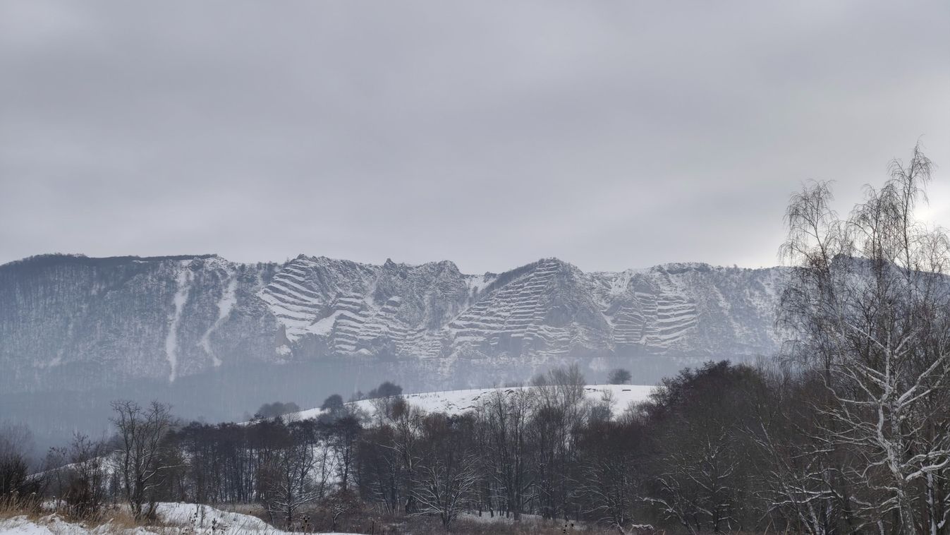 Enyhülést és ónos esőt hoz a holnapi időjárás Hevesben
