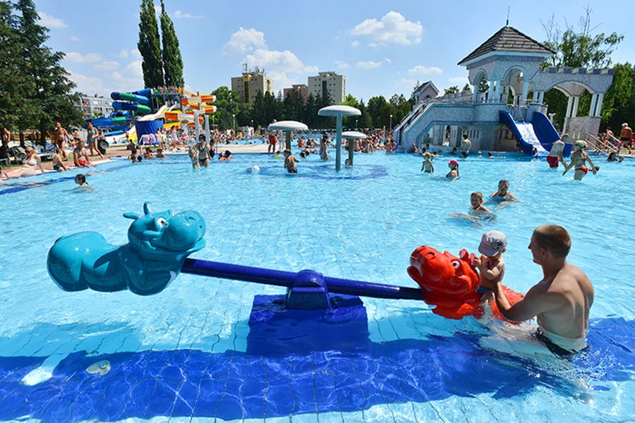 Strandszezon indul: vannak helyek, ahol fillérekért lehet fürödni