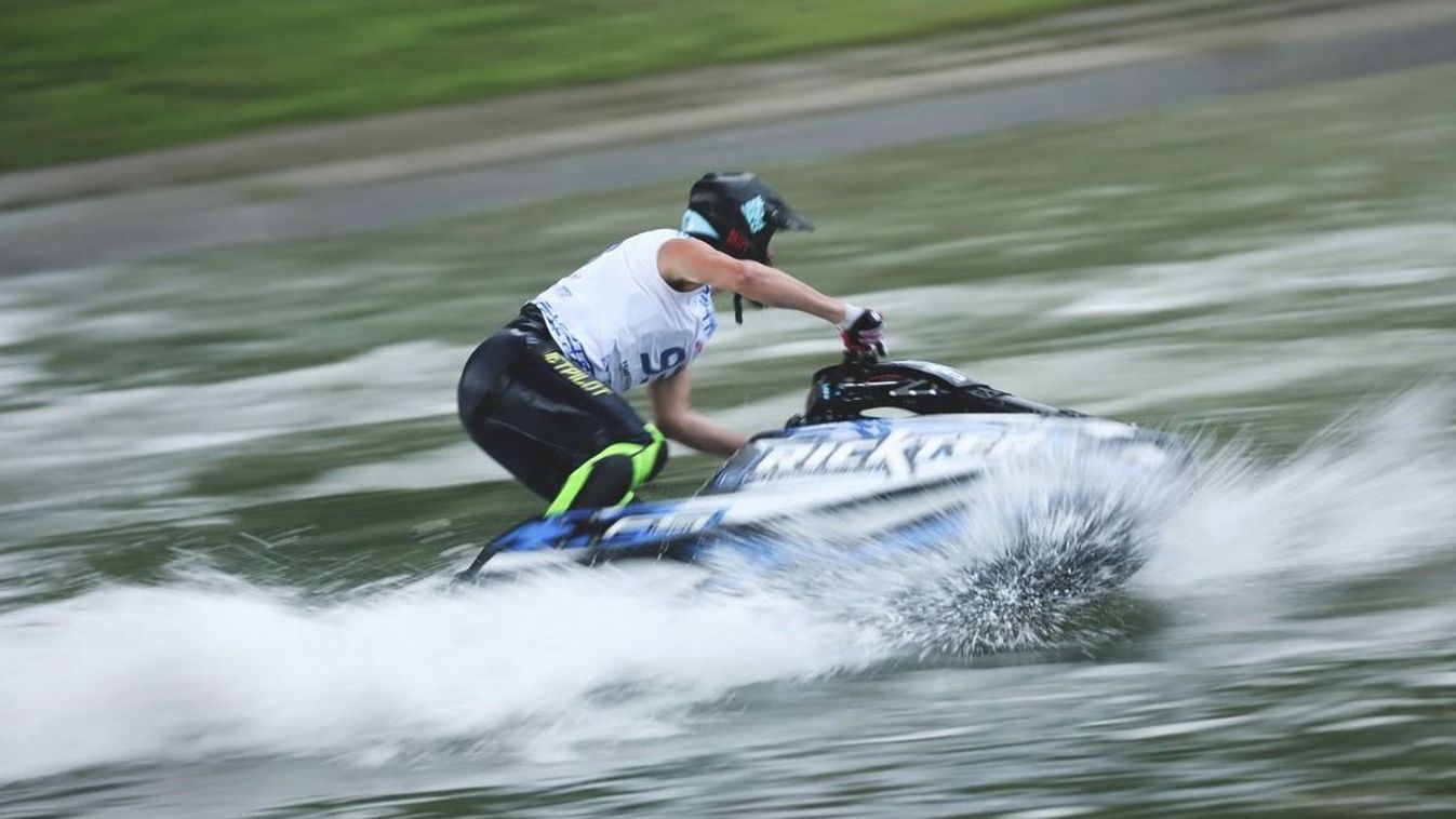 A Tisza-tó nyugalma a tét: egyre több a panasz az agresszív jetskisekre